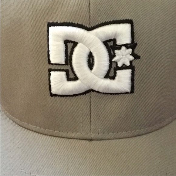 DC | Accessories | New Dc Flex Fit Mens Hat Size S M | Poshmark